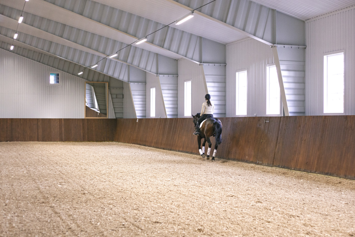 Bli inspirerad! Referensexempel: Ridhus med stall, Ösmo - BORGA